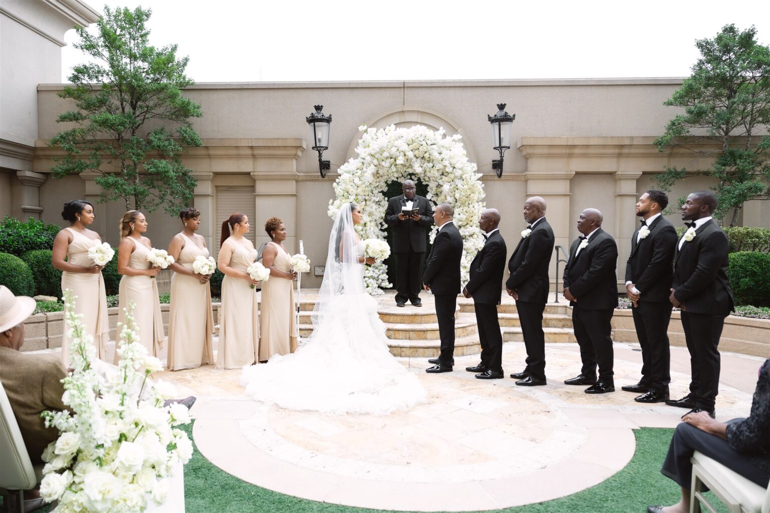 Should You Have a Friday or Sunday Wedding? The Pros and Cons You Need ...